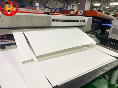 China White 3mm Corrugated Plastic Sheets Smooth Impact Resistant for sale