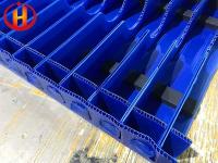 China Recyclable Blue Corrugated Plastic Separator Flat Surface for sale
