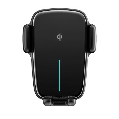 China Dual Motor FOD Induction Auto-Align Wireless Charging Station Car Phone Holder with 1 Year Warranty for sale