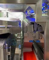 China 1000-1500KG Smart Shrimp Deheading Machine Seafood Processing Machinery for sale