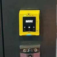 China Outdoor Combo Orange Juice Vending Machine Standard With Card Reader for sale