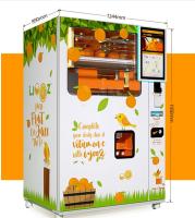 China 1500W Orange Fresh Juice Vending Machine Automatic Air Cooled For Supermarkets for sale