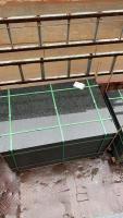 China Customized Green Polished Granite Stone Slab Countertops For Home Renovation for sale
