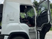 China Manual Second Hand Delivery Van 6×4 Drive Mid Capacity Used Delivery Trucks for sale