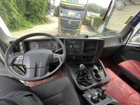 China Manual Second Hand Delivery Van 6×4 Drive Mid Capacity Used Delivery Trucks for sale