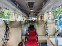 China 28 Seat Second-Hand Bus with Yuchai 200HP Engine and Top Speed of 100km/h for sale