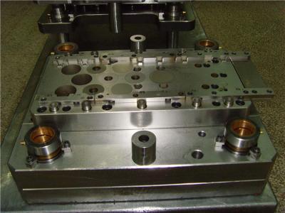 China Automotive Gasket 3 Row Progressive Die Stamping , Precision Metal Stamping Parts for sale
