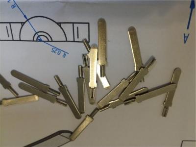 China Pin CMPK Progressive Sheet Metal Dies , Swithes Battery Terminal Connectors for sale