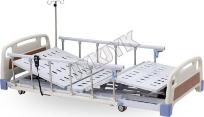 China Recliner Full Electric Hospital Bed Medical Cot For Patients ABS Head Food Board for sale