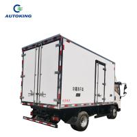 China HOWO 4*2 Refrigerated Box Truck Meat And Chicken Box Fridge Van for sale