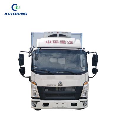 China SINOTRUK 4*2 Freezer Truck Frozen Food Transport Chiller Van for sale
