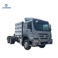 China 8656 2525 3210 Sinotruk Tractor Head With 8 Forward Gears And Cruise Control for sale