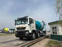 China 1000L Self Loading Concrete Mixer Truck 440hp Howo Concrete Mixture Truck for sale