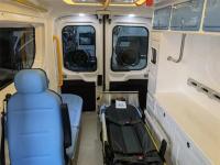 China New 4x4 Ford Transit Ambulance Diesel Automatic Euro 3 for sale
