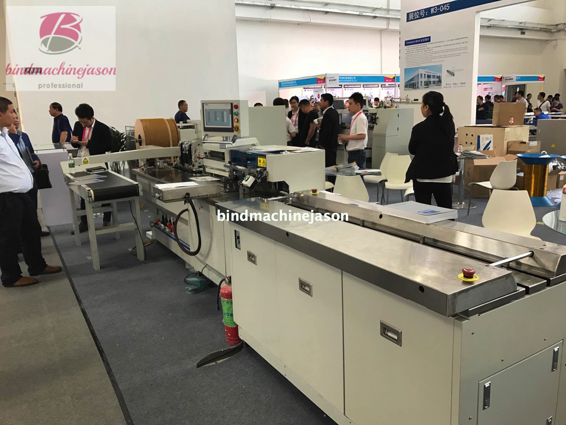 Automatic double wire binding and punching inline machine PBW580S with book feed device