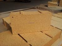 China High Temperature Insulated Fire Bricks Clay Refractories Erosion Resistant for sale