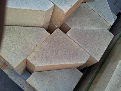 China Fireproof Glass Furnace Large Fire Clay Brick Refractories Corrosion Resistant for sale