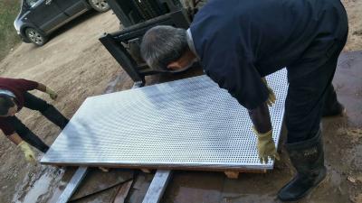 China Stainless Steel Round Hole Perforated Metal Sheet Photo Etching Chemical Filter Mesh for Filtration/Decoration for sale