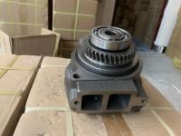 China Good-quality 2P0661 Water Pump Black For  D333C 3304 3306 Engine for sale