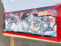 China High Quality D7D D7E Engine Parts Full Complete Gasket for sale