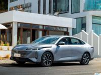China 2024 Changan Eado Plus Blue Whale 1.4t GDIdct Ride-On Gasoline Automobile Passenger Cars for sale