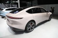 China 100Kwh Four Doors Swing Door Nio Et5-2024 Ride-On Car Five Seats Electrical Vehicles for sale