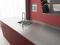 China Custom Stainless Steel Kitchen Cabinets with 20mm Quartz Countertop and 30-40 Day Delivery for sale