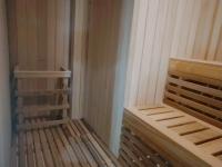 China Traditional Finn Sauna Red Cedar Dry Steam Sauna for 4 People with 6-8mm Tempered Glass and 0-60 Minute Timer for sale