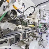 China Full Servo Sanitary Napkin Production Line WM-ASN12 Automatic 800-1200 PPM Fluff Pulp for sale
