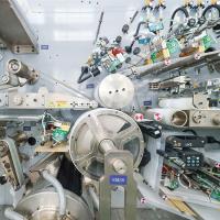China 700pcs/min CE Full Servo Baby Diaper Making Machine With Quick Module Replacement for sale
