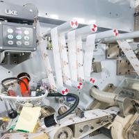 China Full Servo Baby Diaper Making Machine 800pcs/min ISO9001 CE 380V 50Hz for sale
