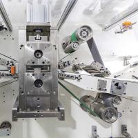 China CE Full Servo Sanitary Pad Making Machine Quickly Automatic Switch Specifications for sale