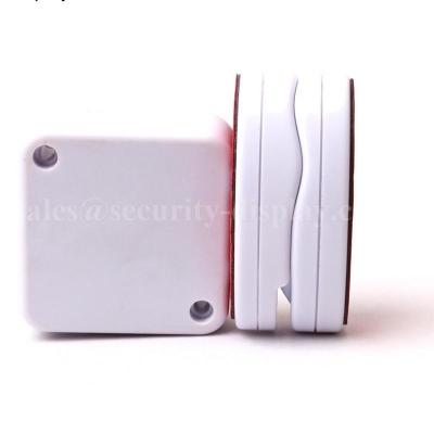 China Retractable Pull Box Security Tether with Magnetic Clasps 90cm Cable for sale