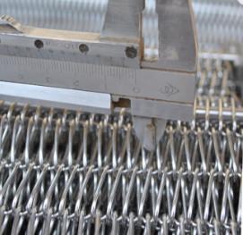 China 304 Stainless Steel Balanced Weave Conveyor Belt 0.2-4.0m Width For Food Processing Applications for sale