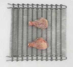 China Flat Wire Herringbone Conveyor Belt 19.05-38.1mm Pitch for Bread Cooling Industry for sale