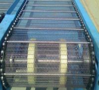 China High Temperature Resistance Chain Drive Flat Flex Belt Wire Mesh Conveyor 1M-2M Width 100-200m Daily Capacity for sale