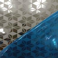 China Antiskid No.4 Hairline Stainless Steel Checkered Plate SS304 For KTV Clubs for sale