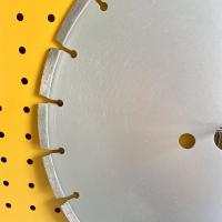 China High Quality Huachang 7 Inch 180×2.4/1.8×10×13T Laser Welded Granite Concrete Dry Cutting Diamond Saw Blade for sale
