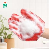 China OEM Quick Clean Eco-friendly Cleaning Grooming Wet Gloves, Soft & Gentle Non-woven Full Body Dry Bath Mitts for sale
