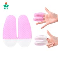China 2 Finger Makeup Remover Pads for Daily Face Cleansing, Disposable Non-woven Gloves for Skincare for sale