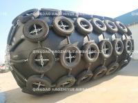 China Yokohama Marine Inflatable Fender 500x1000mm with Chain Tyre Net for Ship Protection for sale