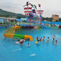 China Customized Water Park Equipment LANCHAO-WTP01 with 500kg Capacity & 12+ Year Lifespan for sale