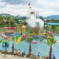 China Custom Weather Proof Outdoor Water Play Park Equipment 25m×23m×12m with 45KW Power and 500kg Capacity for sale