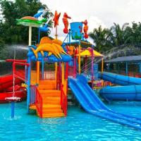 China Large Capacity 18x16m Fiberglass Water Playground with 4 Slides 11KW Power for Amusement Parks for sale