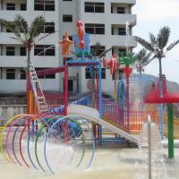 China Oxidation Resistant Aquatic Playground Equipment with 13.5m×9.5m×7m Dimensions and 500kg Capacity for sale