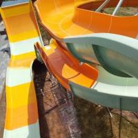 China Skin Raft Fiberglass Boomerango Water Park Slide for Adult for sale