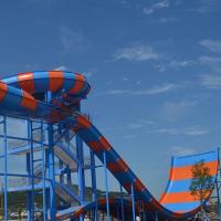 China Skin Raft Fiberglass Boomerango Water Park Slide for Adult for sale