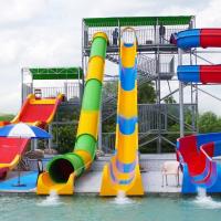 China 5m Height Amusement Park Water Slide Straight Tunnel Slide Humanization Design for sale