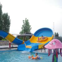 China Family Friendly Amusement Park Water Slide Indoor Outdoor UV Resistant for sale
