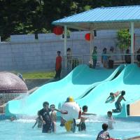 China Custom Family Raft Water Slide 4m Height 28m Length 500kg Capacity for Aqua Parks and Amusement Facilities for sale